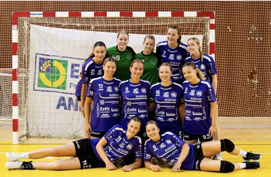 Eerste én sportiviteitsprijs in Portugal voor onze dames A1 - Quintus ...